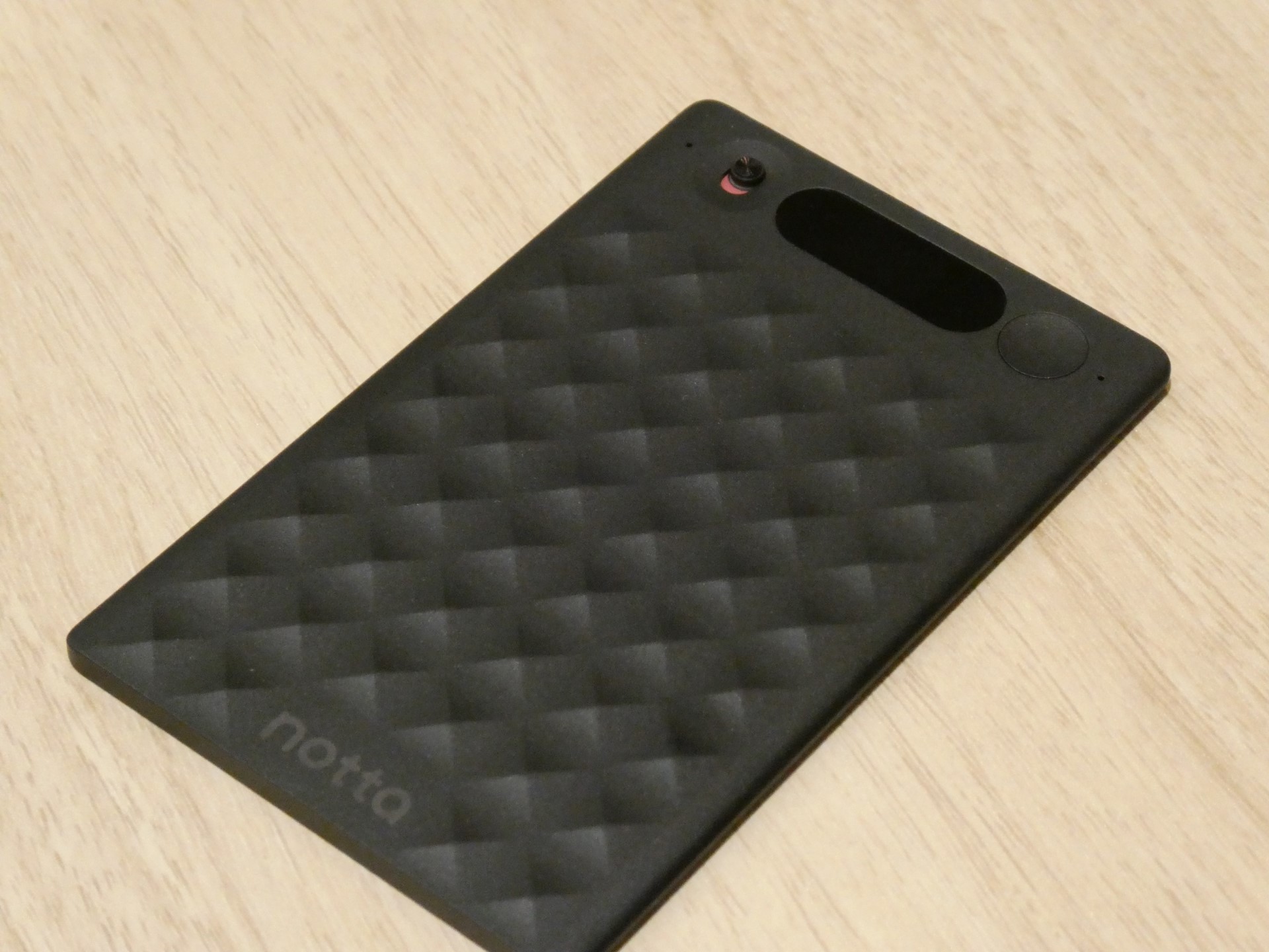 AI議事録のNottaがハードウェア参入 カード型レコーダ「Notta Memo」 – Impress Watch - BizAIdea